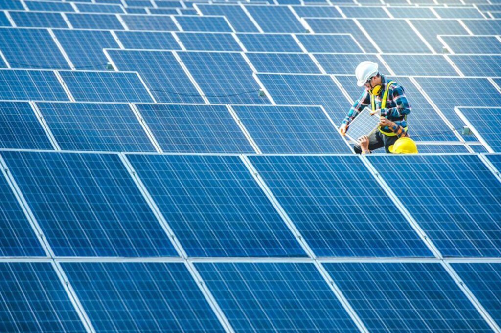 Paneles Solares para naves industriales ¿Buena inversión?